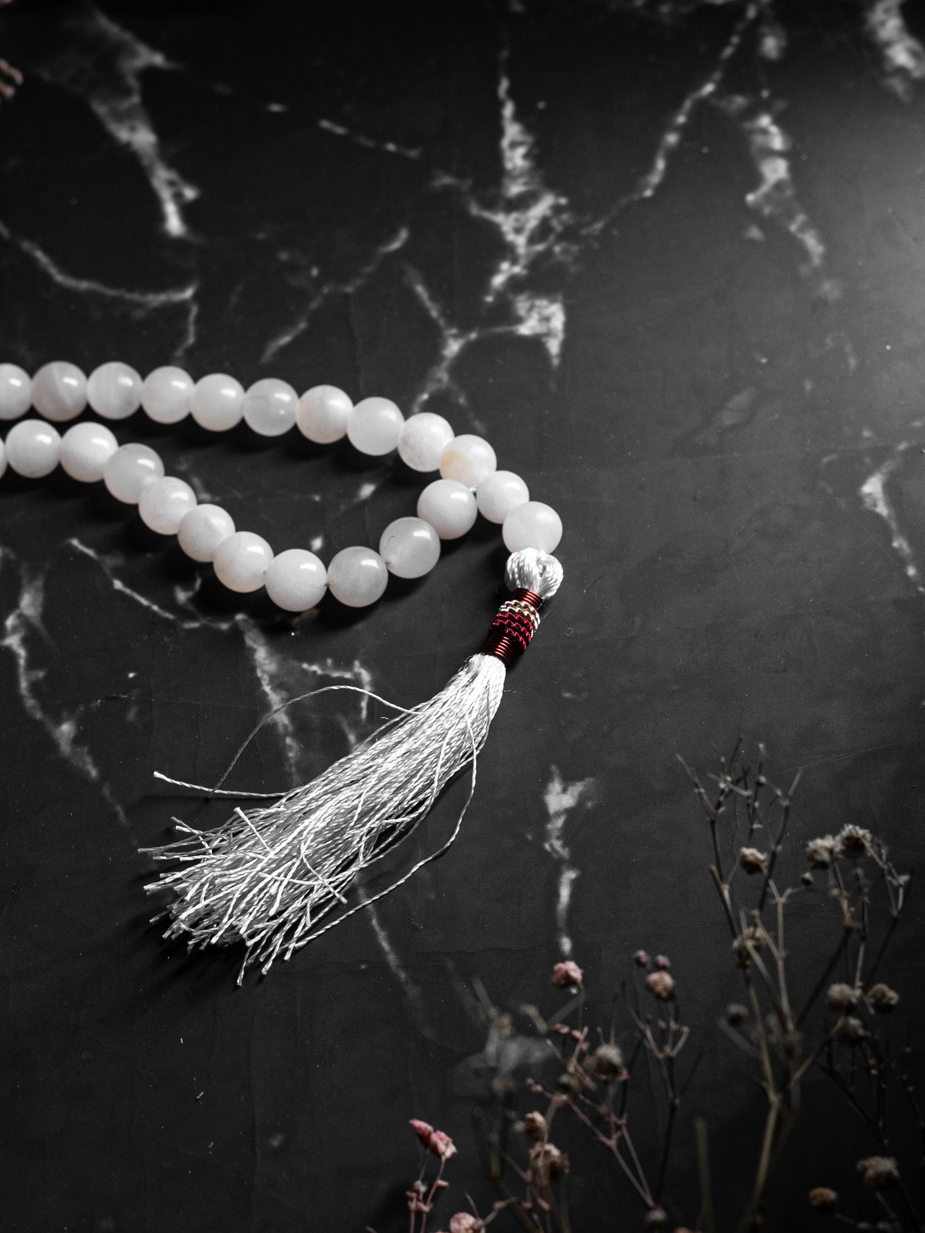 White Aqeeq Stone Tasbih (10mm 33 Beads) – theshopkorner