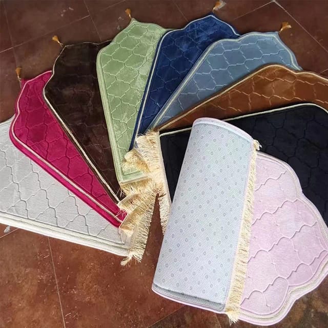 Plain Luxurious Carpet Style 3D Prayer Mat | Imported Janamaz ...